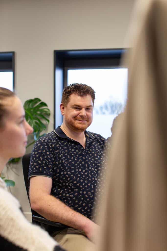 Raymond brengt structuur in elk project - Velthuizen Keukens & Badkamers